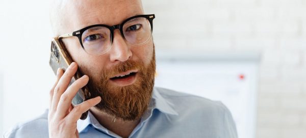 Contatar ou contactar: quais as diferenças e qual o certo- TCC Pronto